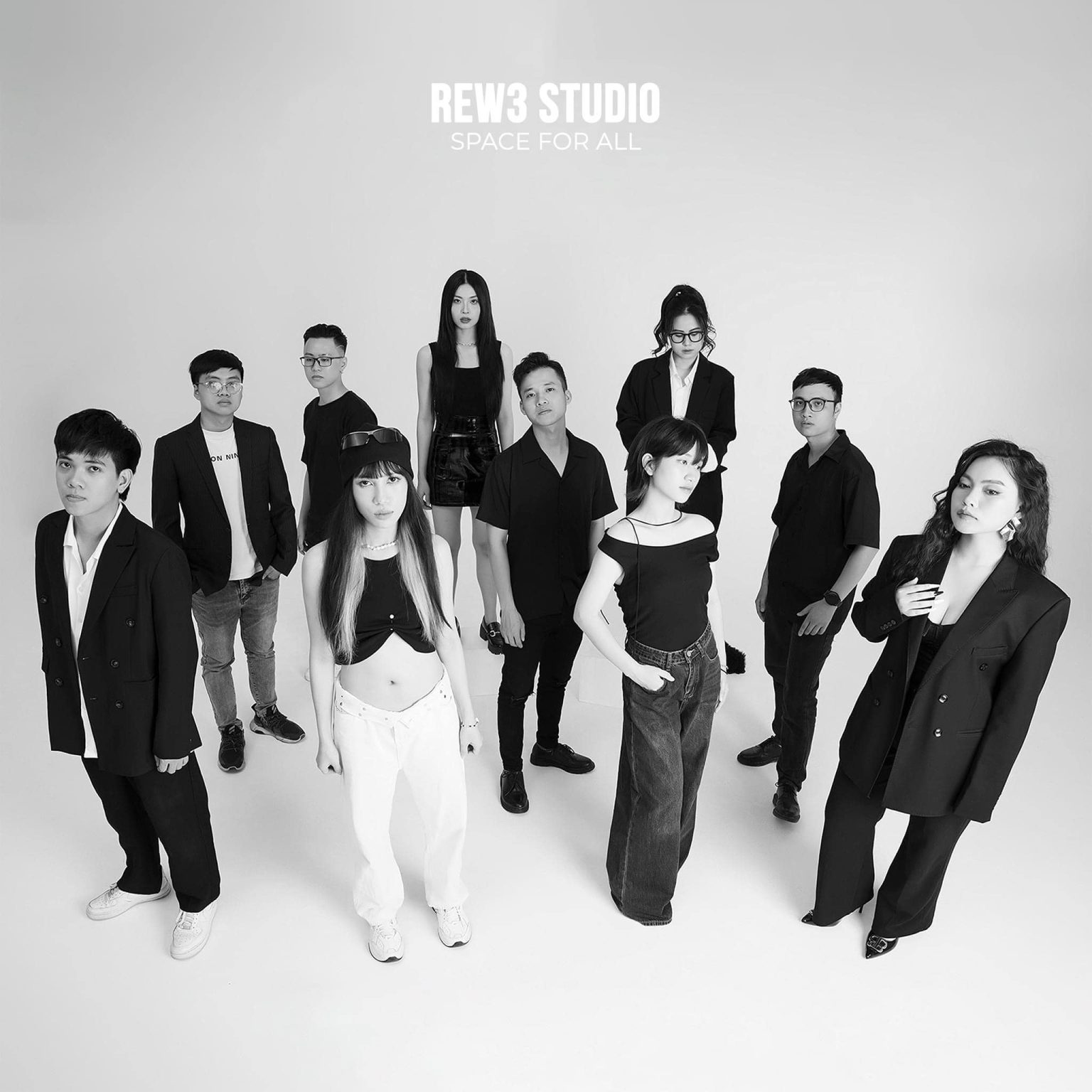 Chụp ảnh sản phẩm (Mỹ phẩm, phụ kiện, gia dụng,…) - REW3 Studio